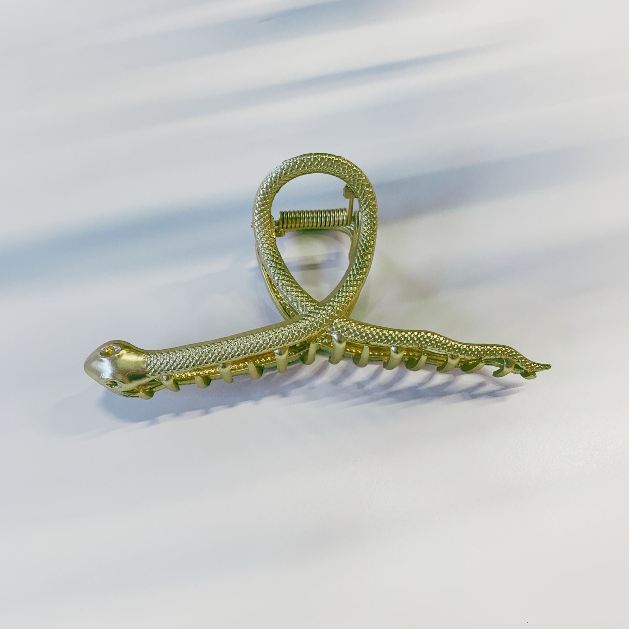 Velvet Claws Gold Metal Snake Hair Claw | Claw Clip in Velvet Travel B ...