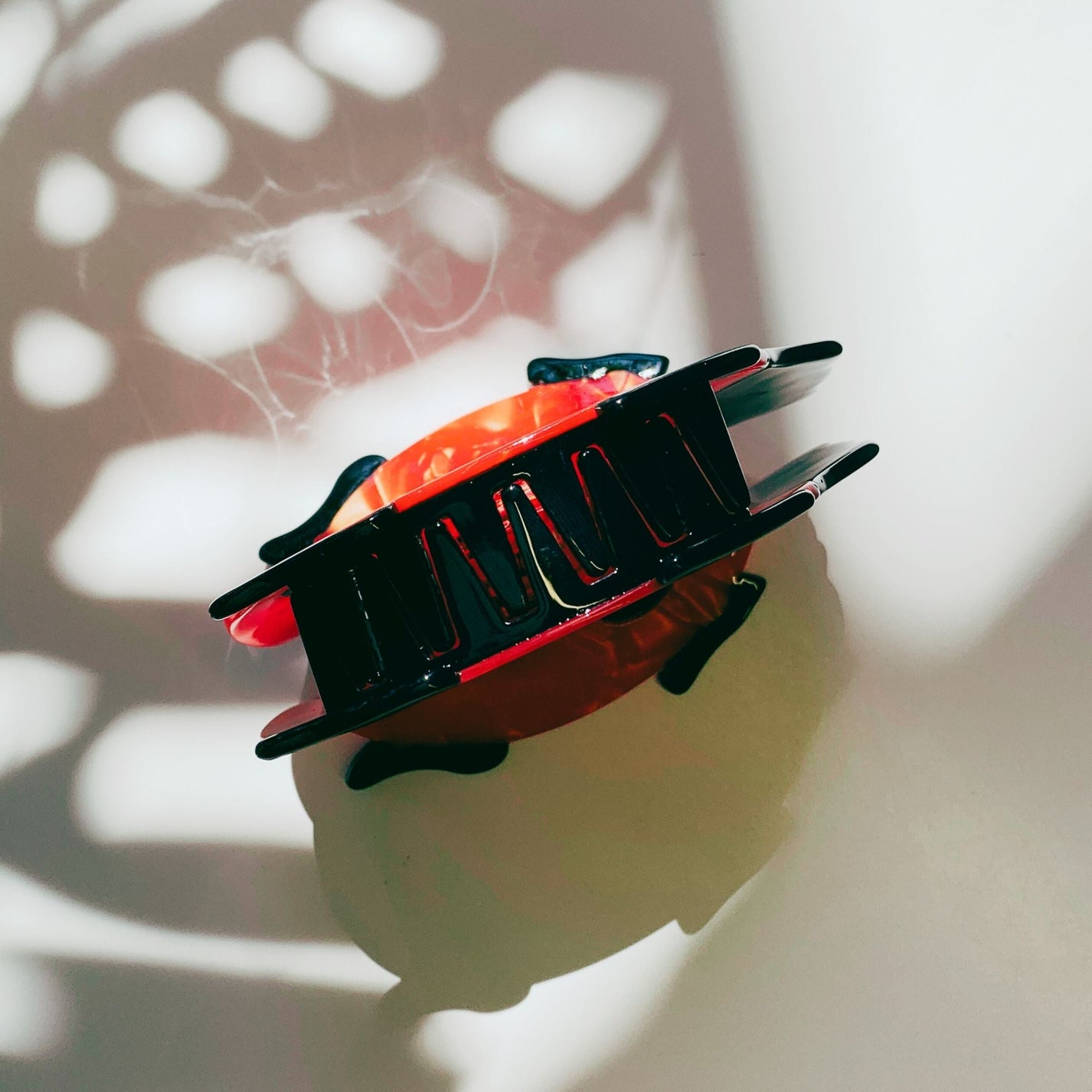 Velvet Claws Ladybug Hair Claw – The Bullish Store